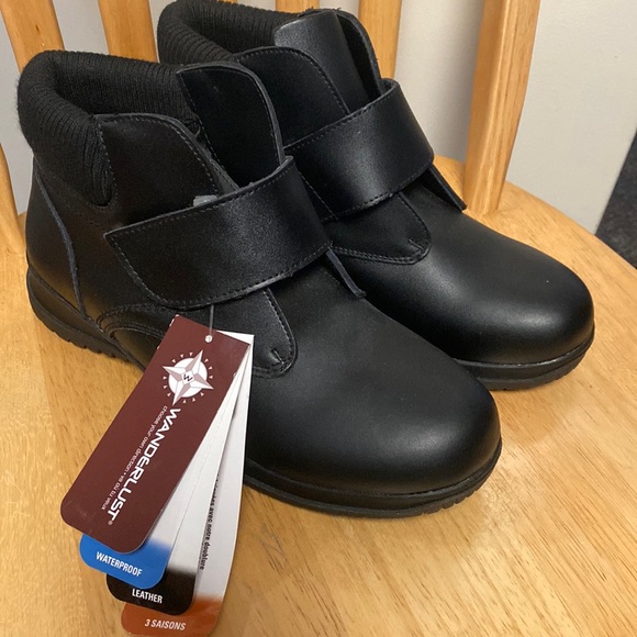 Wanderlust | Shoes | Nwt Wanderlust 9w Black Leather All Season ...